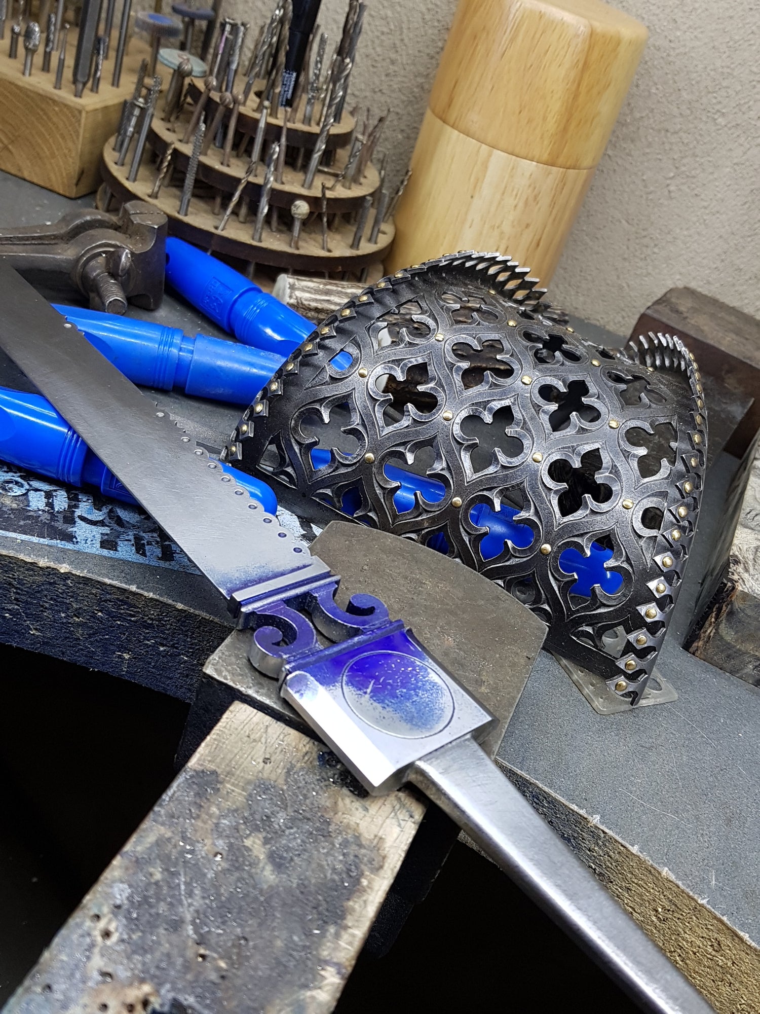 48 Hour Dagger Challenge: Crafting a Masterpiece in Symmetry – Black ...