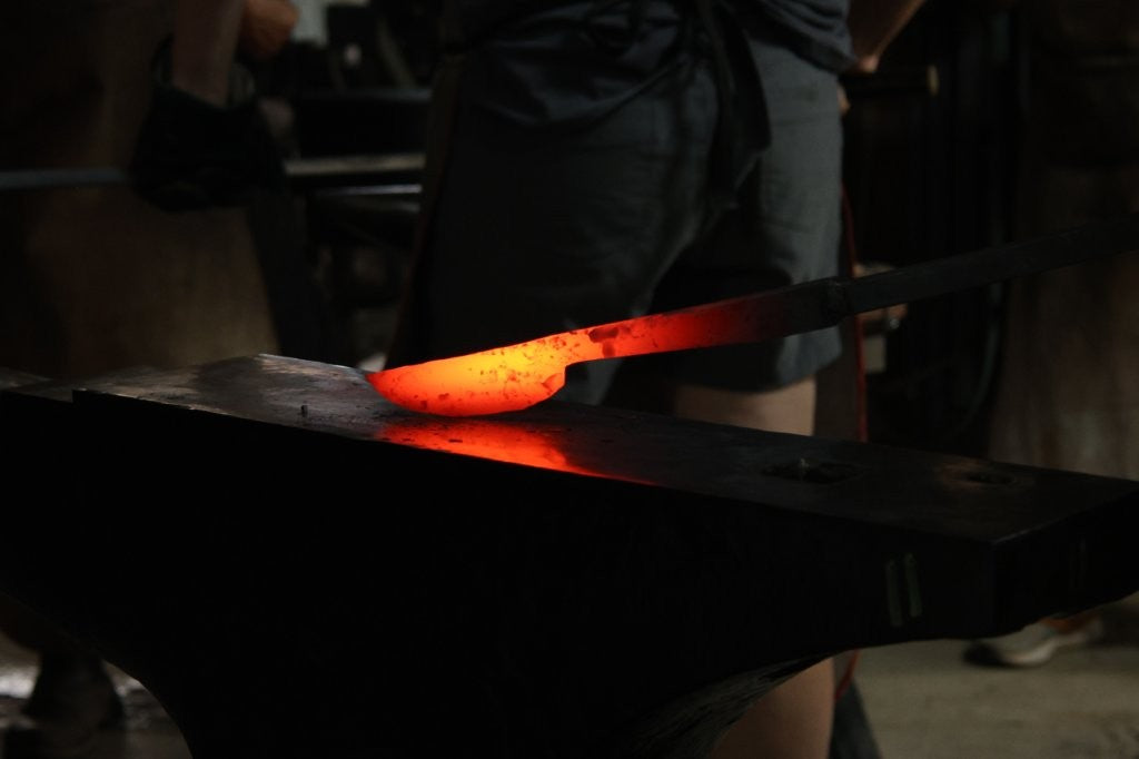 Bladesmithing Basics for Complete Beginners – Black Dragon Forge