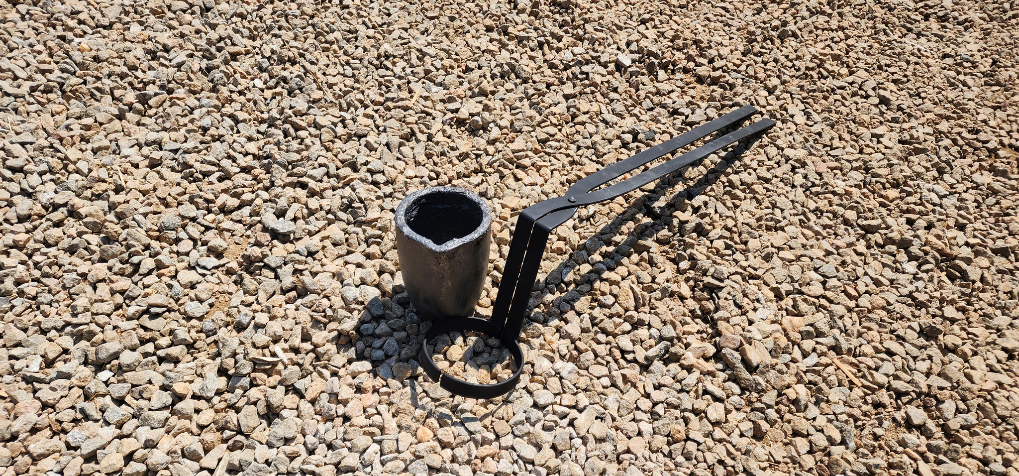 Lift & Pour Crucible Tongs (for A6 crucible) – Black Dragon Forge