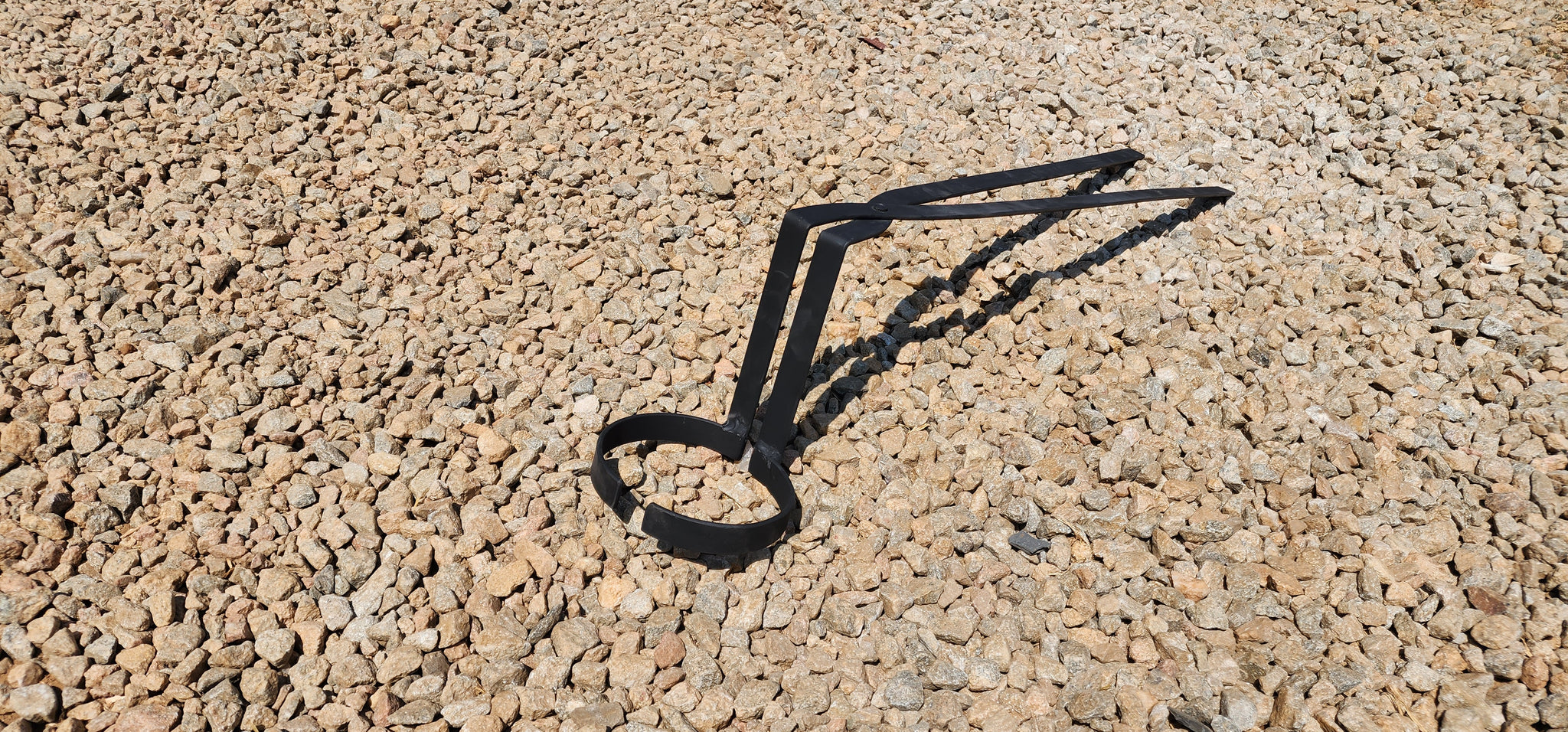 Lift & Pour Crucible Tongs (for A6 crucible) – Black Dragon Forge